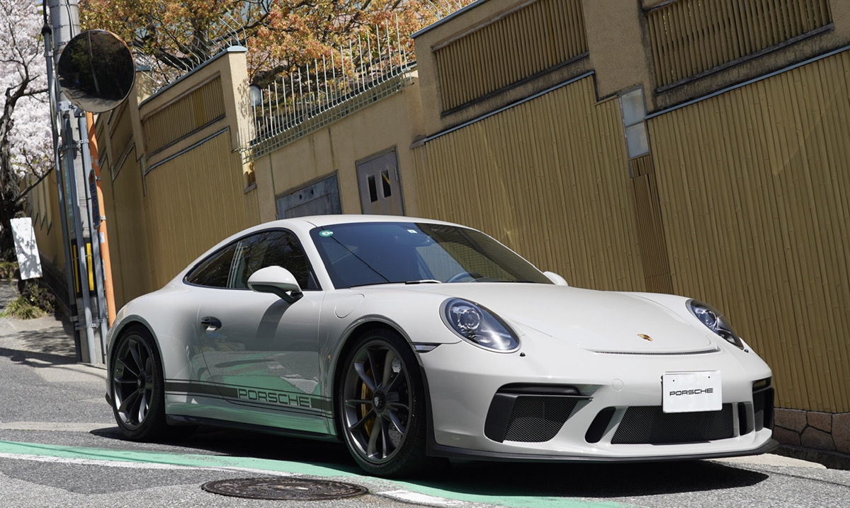 Continuing a Life Loving Sports Cars After Marriage: Four Things a ...