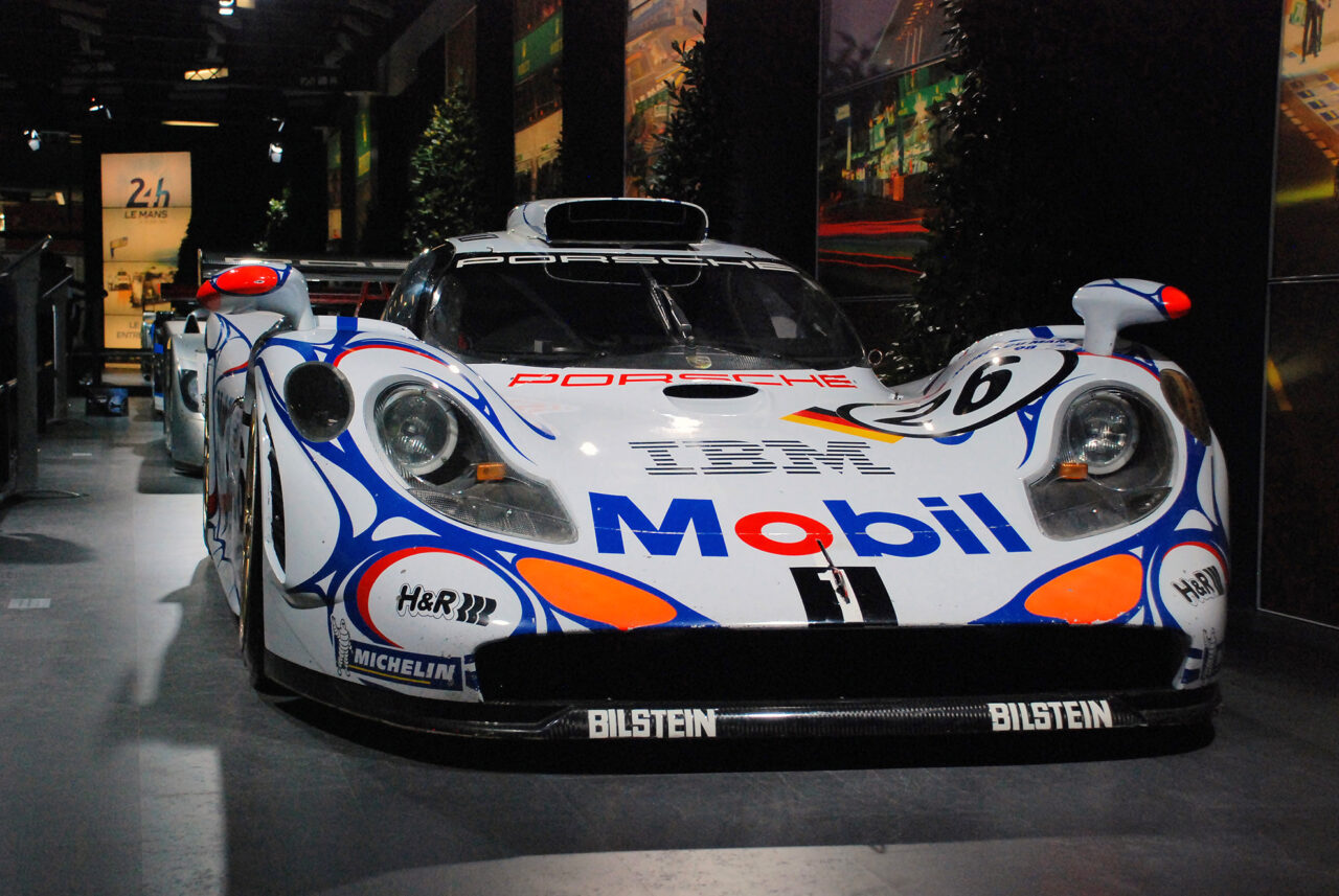 Do You Know the Porsche 911 GT1? Neither a GT3 Nor a GT2, but a ...